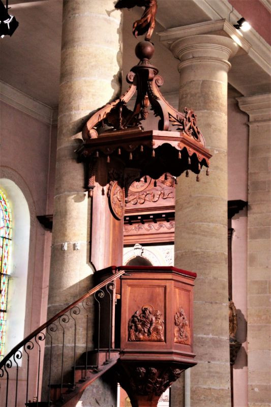 Évolution du mobilier liturgique : de la chaire à prêcher à l’ambon ...